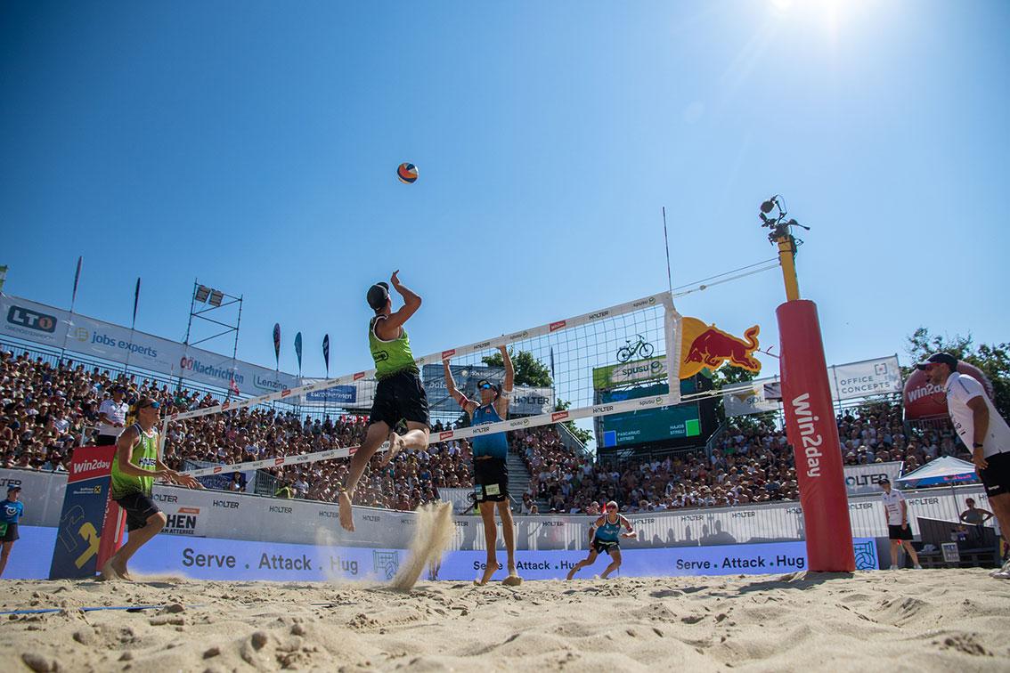 Pritschen und baggern in Litzlberg/Attersee - wir im bild